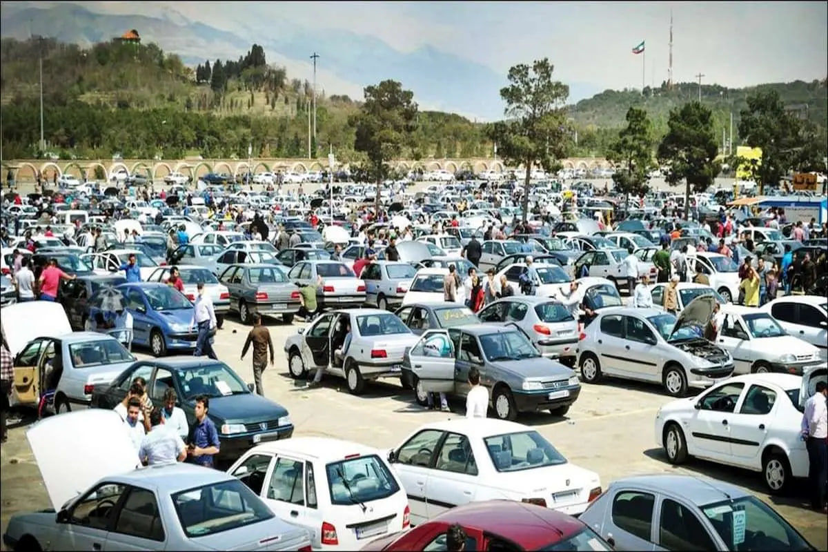 سردرگمی شدید قیمت ها در بازار خودرو امروز ۲ بهمن